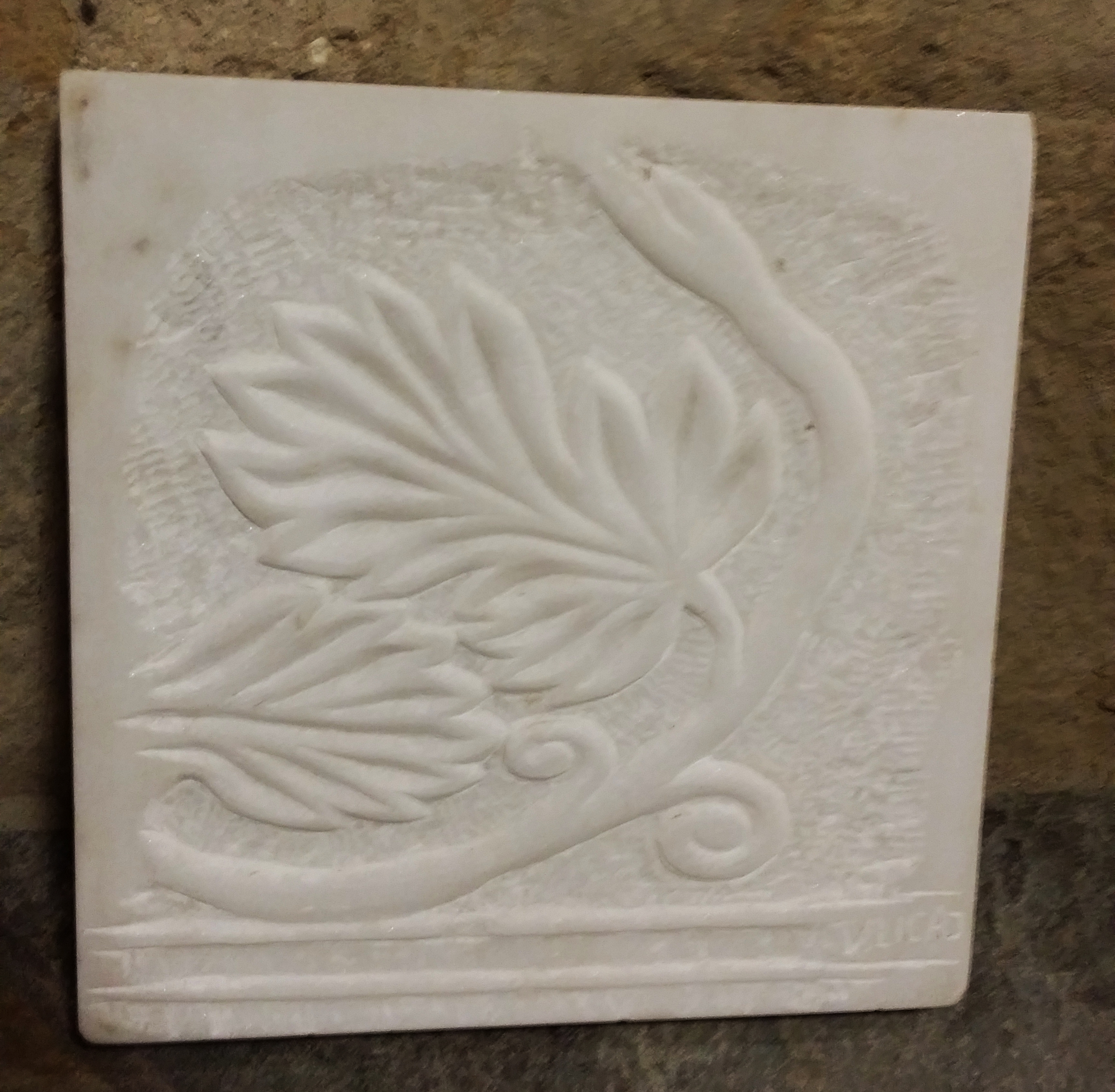 Handgearbeitetes Relief aus Marmorstein - Naturstein Centrum LPM