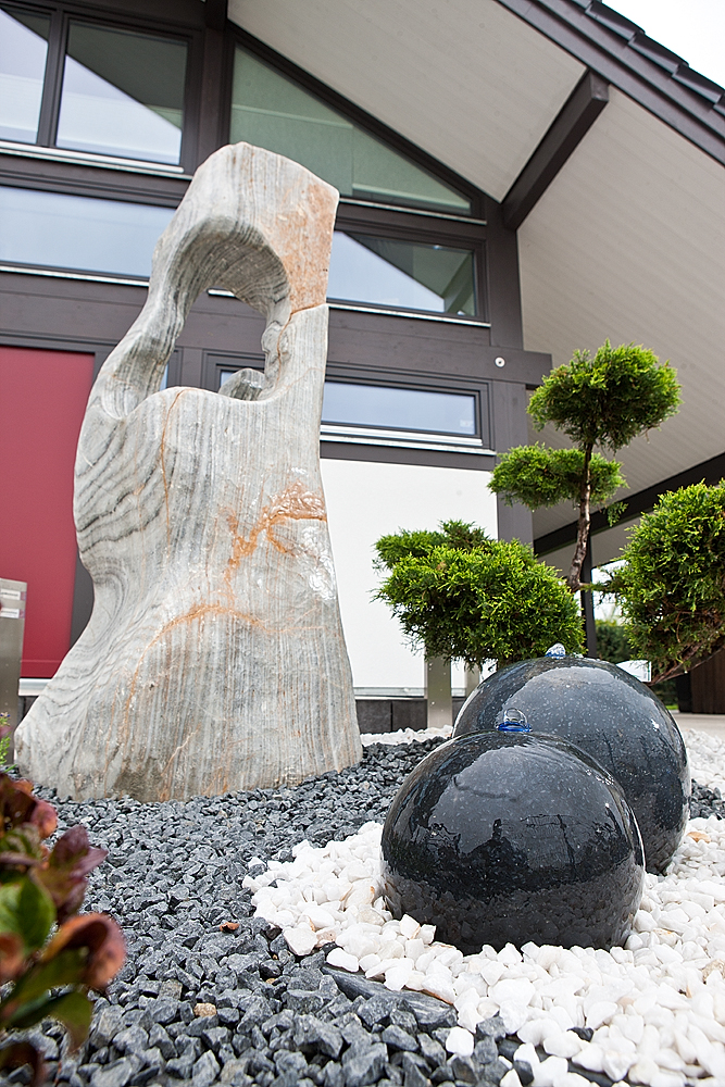 Ozeanfindling_Skulpturstein_japanischer_Garten - Naturstein Centrum LPM