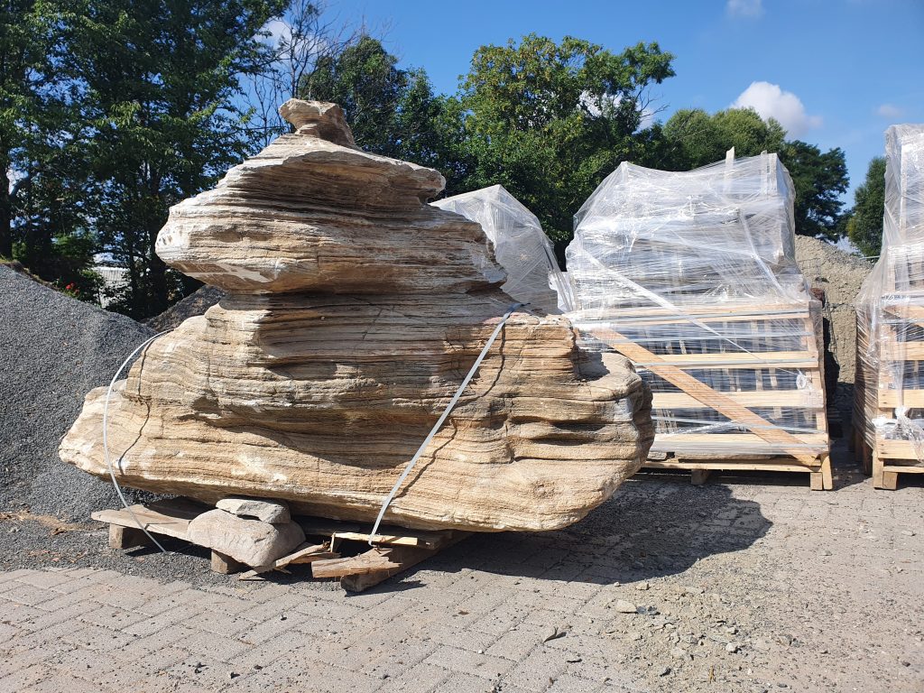 Findling Schmuckstein aus Kalkstein - Naturstein Centrum LPM