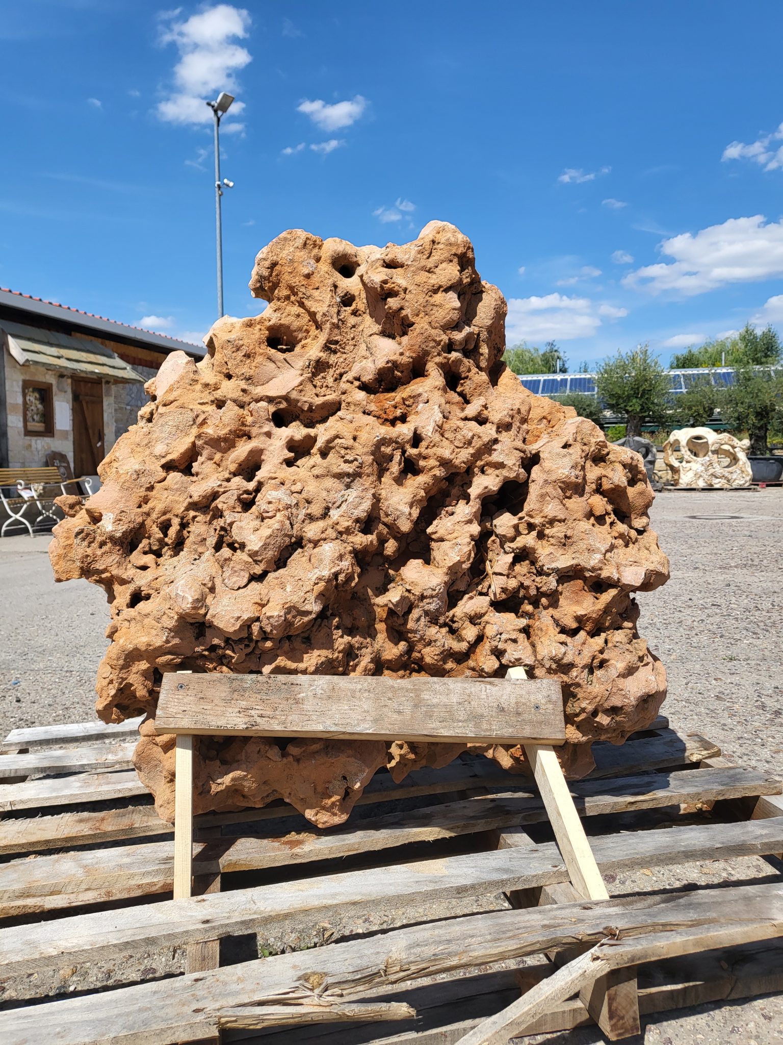 Olympus Findling Lochgestein - Naturstein Centrum LPM